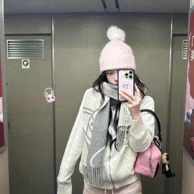 定制款狐狸毛球嫩粉色麻花针织帽