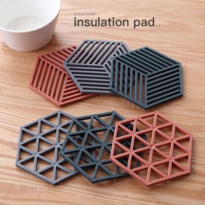 Silicone heat-resistant placemat, pot holder, and cup/bowl p