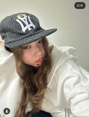 翅膀刺绣平檐帽全封帽灯芯绒可爱鸭舌帽男女同款