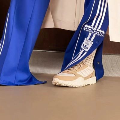 Adidas阿迪达斯男女款休闲鞋