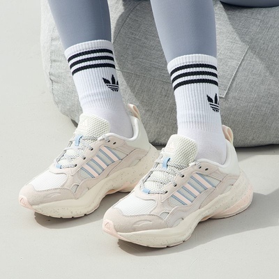 Adidas阿迪达斯女子休闲鞋