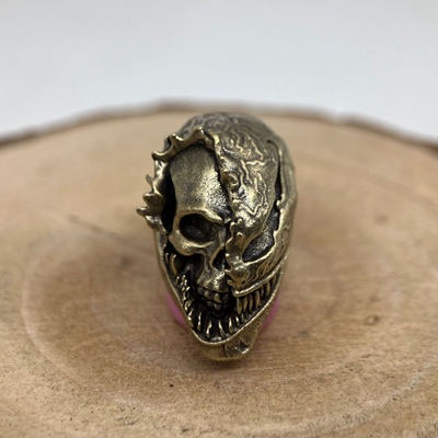 创意霸气毒液骷髅刀坠EDC伞绳坠推牌坠弹弓坠DIY吊坠挂扣款