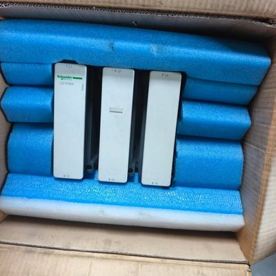 施耐德LC1F800MW接触器，