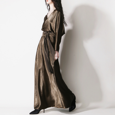 丝缎质感交叉系腰带V领显瘦长裙