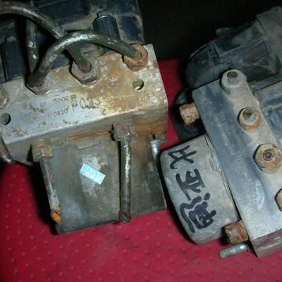 适用于途胜、狮跑拆车ABS刹车泵58900-2E000原厂拆车件