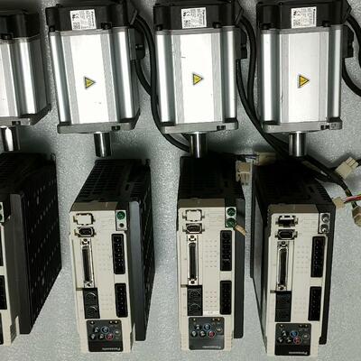 议价MCDDT3520 MHM082P1U MHMD082P1V 伺服驱动 松下A4 750W维修