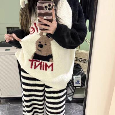 Black striped teddy bear sleepwear for women in winter 2025