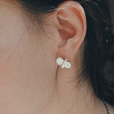 inLESS | 乌鸦巢 Crow's Aerie 蝴蝶耳钉