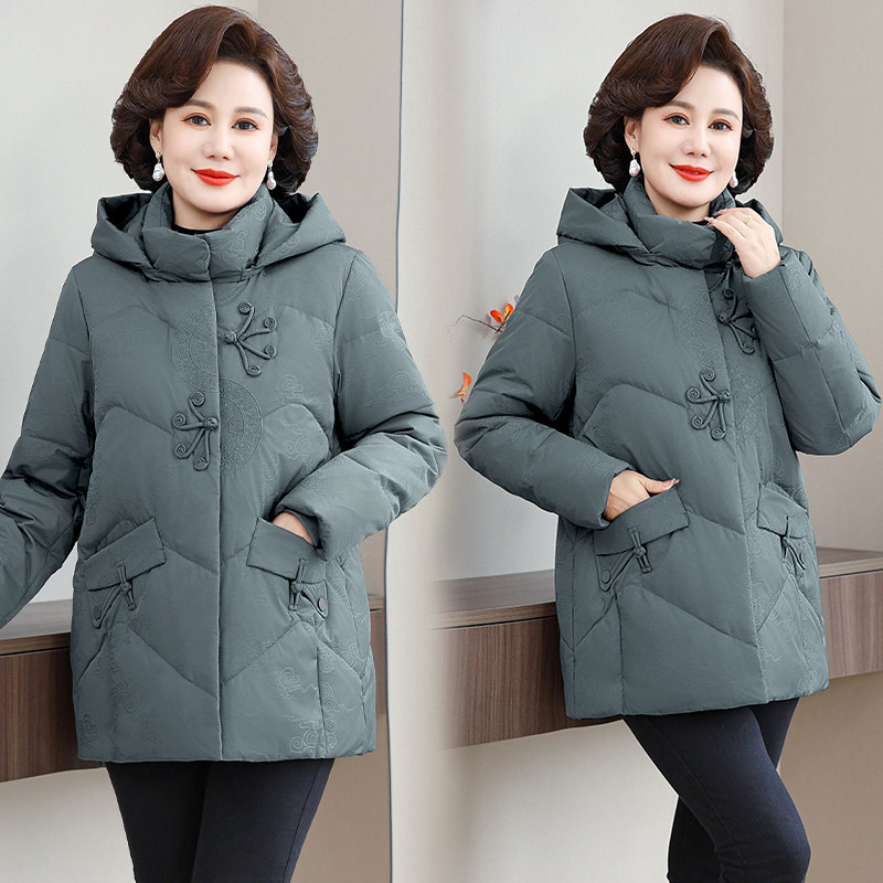 2024妈妈冬装洋气棉服纯色中老年女高贵外套2024新款奶奶加厚棉袄