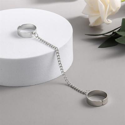 The ring is freely disassembled by a wide-winded, bright-col