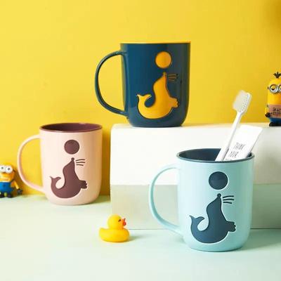 A high-aesthetic value set of rinsing cups, perfect for a fa