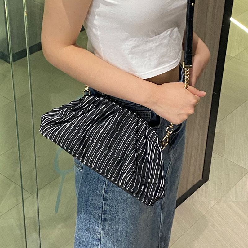 KNITFANATICS独家款复古云朵包针织链条单肩手拿斜挎包女小众设计