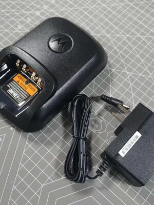 高品质通讯配件适用摩托充电器