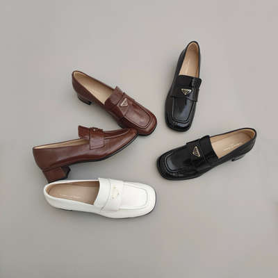 Federica Di Donato 英伦学院风经典三角标方头粗跟乐福鞋1101