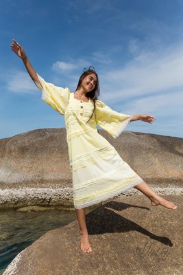 南法度假蕾丝拼接连衣裙长裙