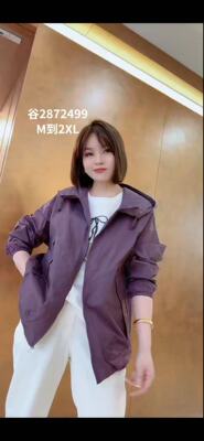 谷马2872大码风衣外套女胖mm连帽冲锋衣200斤女装新款上衣夹克衫