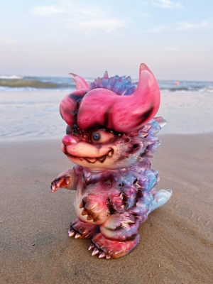 邪恶空灵——25CM大怪兽KASLA GEEKATOYS正版sofubi