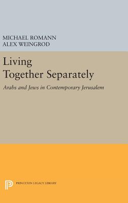 【预订】Living Together Separately