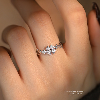 s999纯银荆棘四叶草戒指女韩版高级感锆石足银指环轻奢百搭食指戒