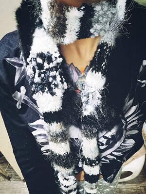 【砸窑儿】黑白色系Y2K辣妹拼接流浪风细长围巾围脖