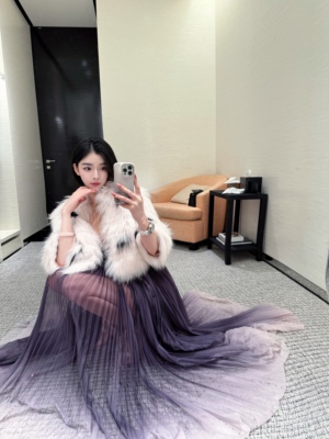 LOCK KK人间仙品进口狐狸毛淡粉色小奶豹高领七分钟短款皮草外套