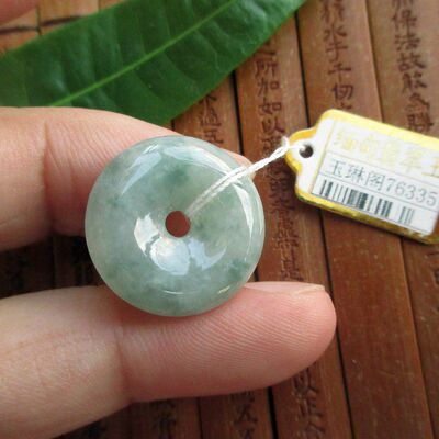 保真20-22mm飘绿小平安扣小吊坠D76335缅甸玉天然A货翡翠玉实拍图