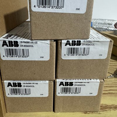 议价ABB继电器 1SVR405611R1100 ?底座 1SV