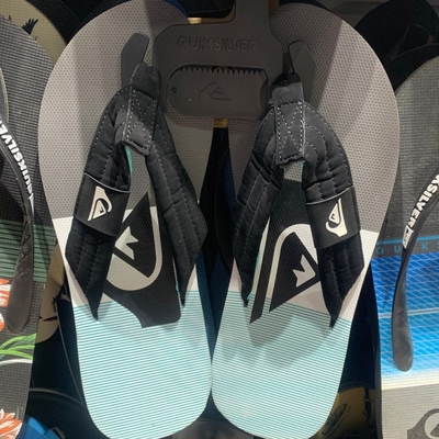 2025年Quiksilver夏季人字拖