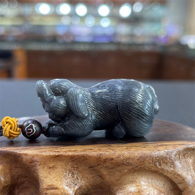 新疆和田青花籽料猪猪憨厚可爱