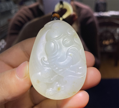 新疆和田白玉籽料封侯拜相挂件