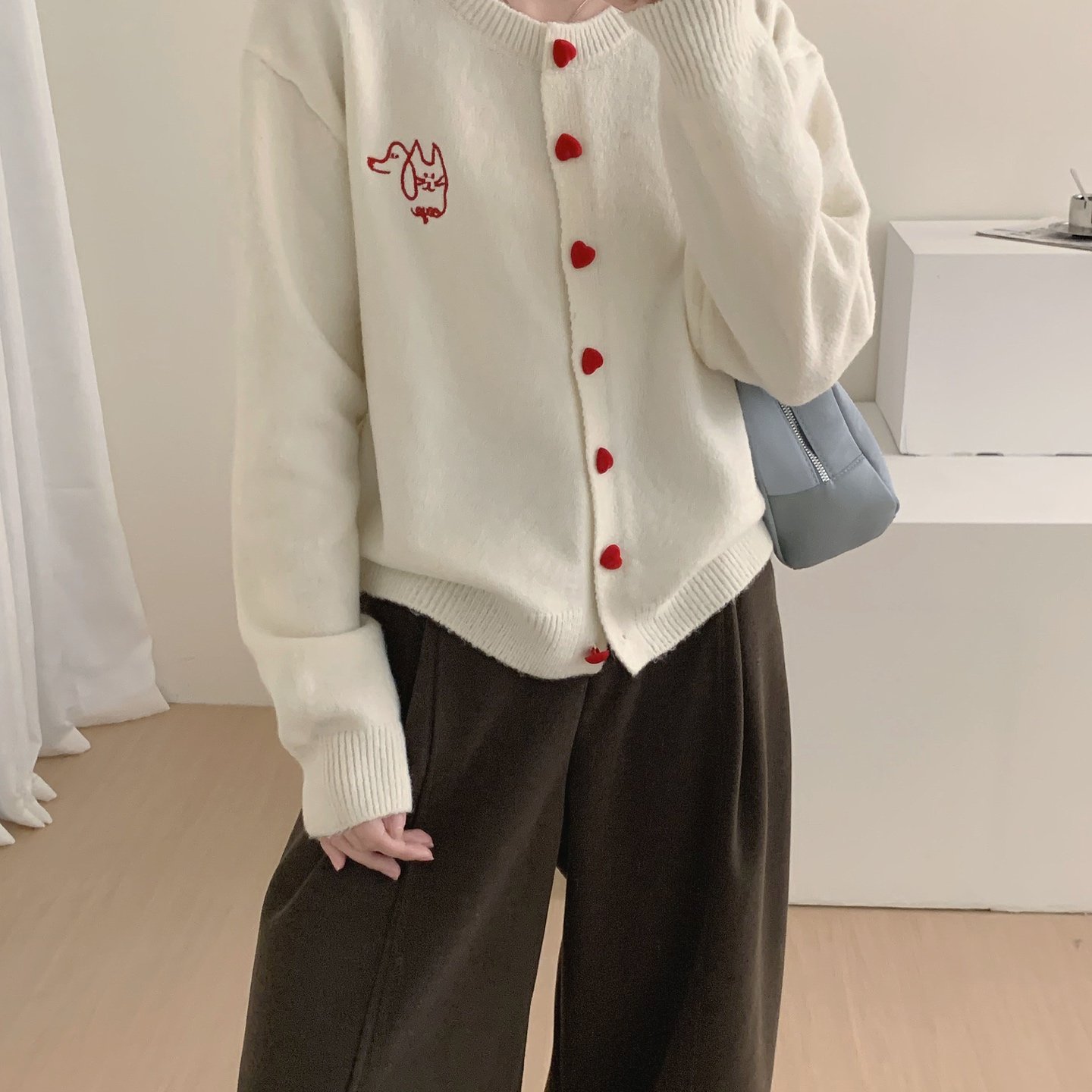 原单韩系羊驼毛绒感猫咪刺绣开衫爱心扣圆领针织上衣服软糯秋冬款