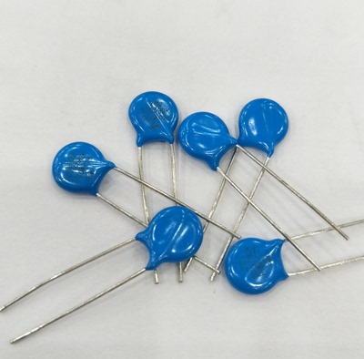 7D390K 压敏电阻 39V 全新 7K390 07D390K 20只