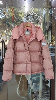 M家闪粉时尚短款连帽加厚羽绒服女冬季新款蓬松保暖潮牌防寒外套