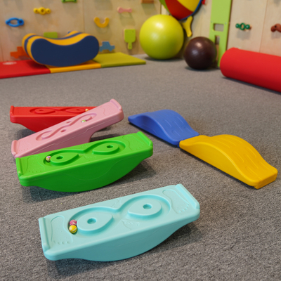 摇滚跷跷板平衡台8字轨道幼儿园儿童感统训练器材家用翘翘板玩具