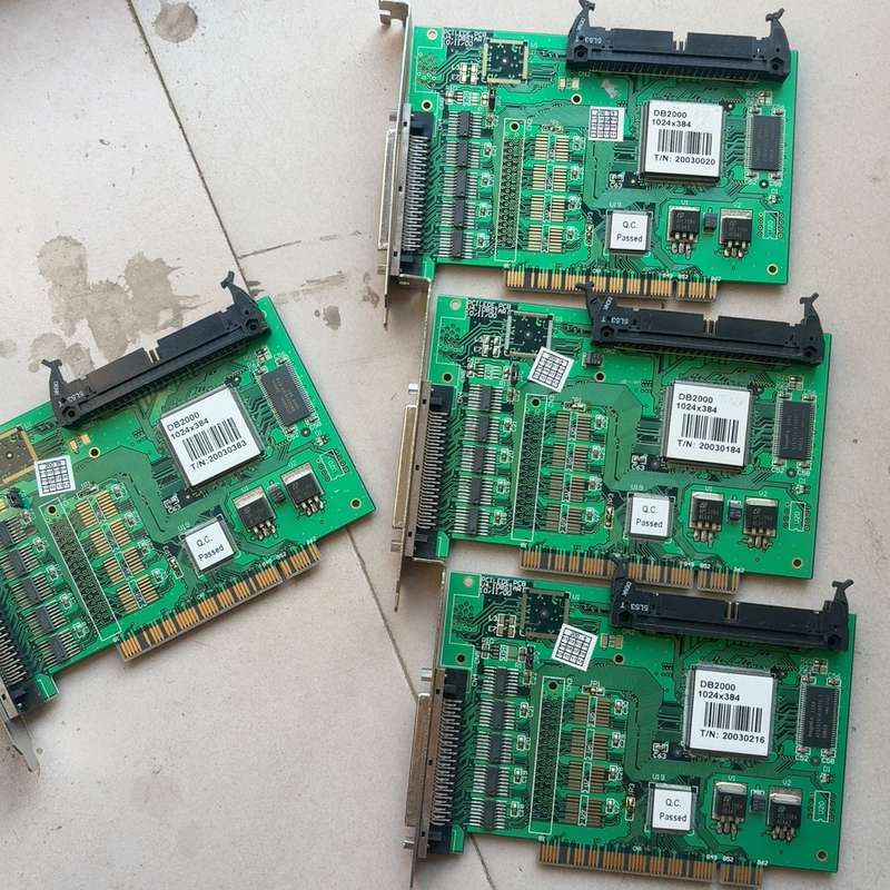 议价DB2000-640圆刚采集卡,SCSI68接口,PCI功能可维修