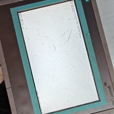议价Smart700IE触摸屏，型号6AV6 648-0B可维修