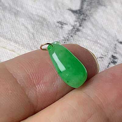 天然翡翠阳绿福瓜吊坠18K金扣头