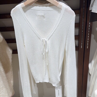 ONE MOMENT正品新款V领针织开衫白色女宽松显瘦百搭毛衣薄款上衣