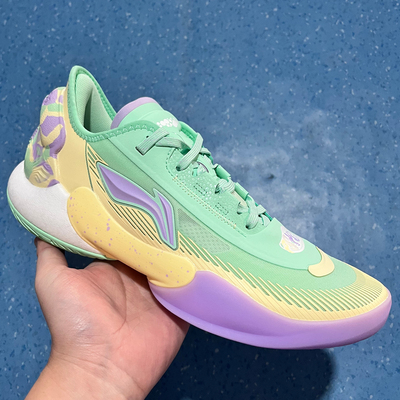 李宁驭帅18V2篮球鞋低帮减震耐磨防滑圣诞节配色实战鞋ABAU025-3