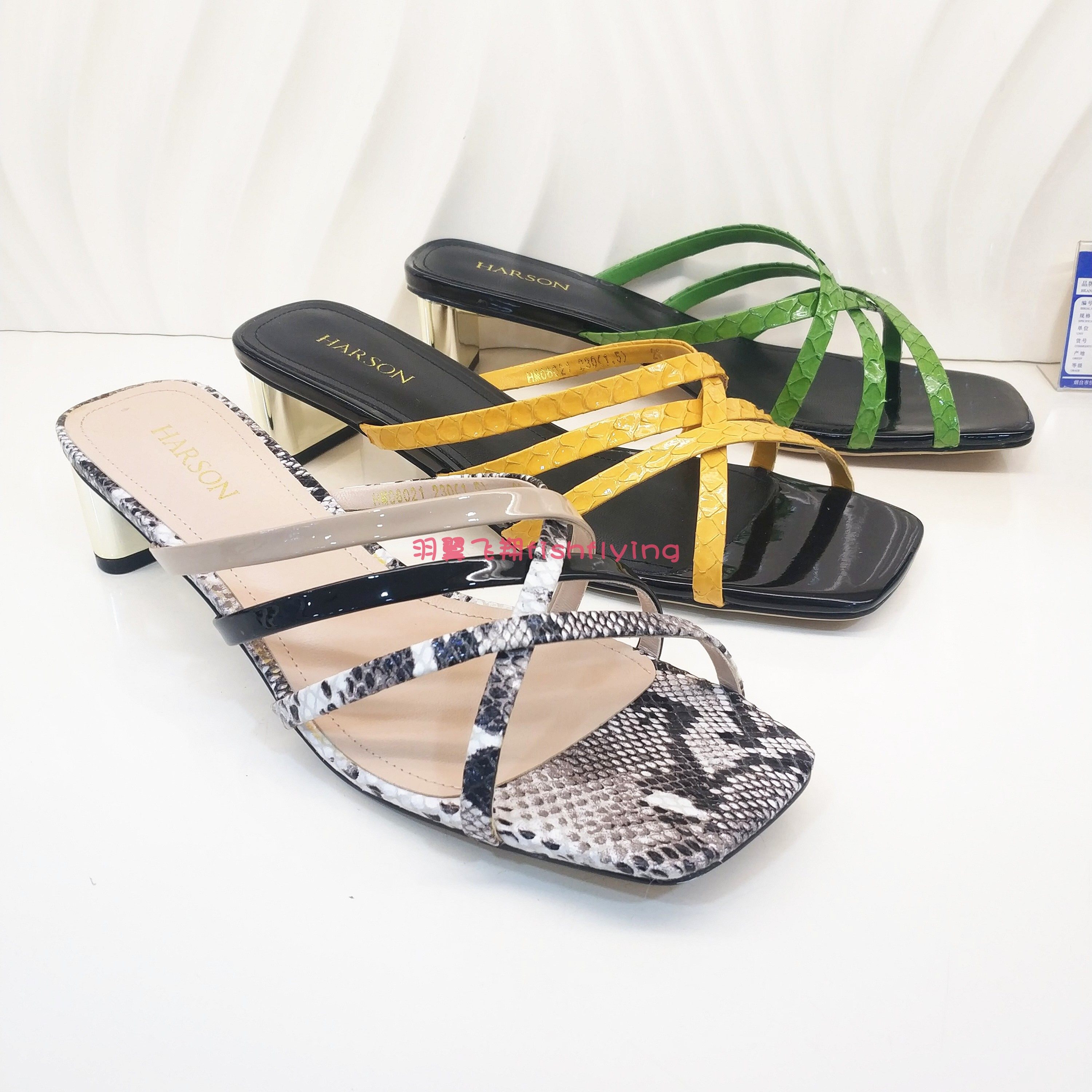 哈森HARSON凉鞋女2020年新款粗跟专柜正品蛇皮舒适凉拖HM06021_虎窝淘
