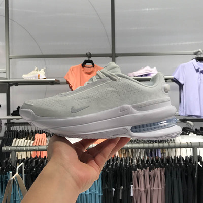 耐克女鞋时尚舒适缓震透气运动鞋