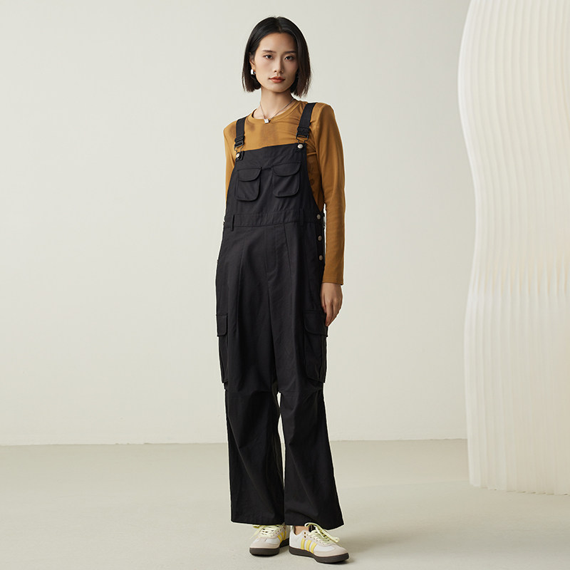 梵凯背带裤女2025春时尚宽松直筒阔腿工装背带裤小众设计感背带裤