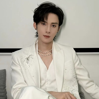 江衡oc沈文琅同款黑色皇冠耳钉耳环复古时尚耳饰品Desire4 李沛恩