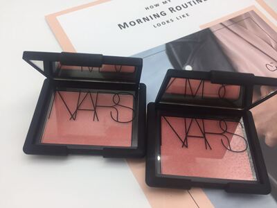 炫色高潮欲望深喉腮红现货