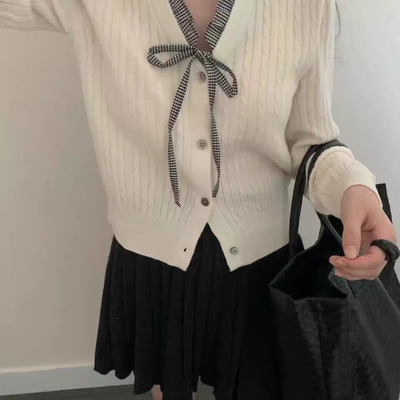 静茹26年早春V领百搭显瘦时尚针织开衫86777