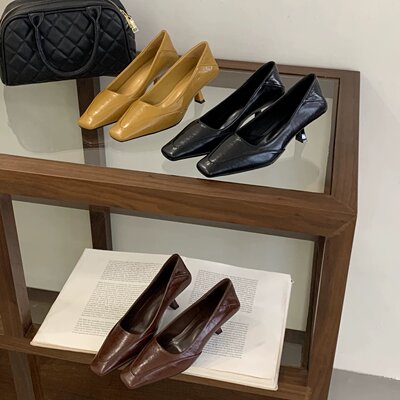 COLORED BEAN MONTH2026春季新款法式复古方头细跟浅口单鞋女瓢鞋