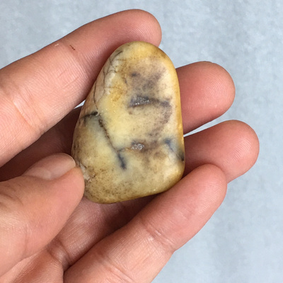 27.53g新疆和田玉黄沁皮籽料原石1块如图珠宝玉石文玩艺术收藏