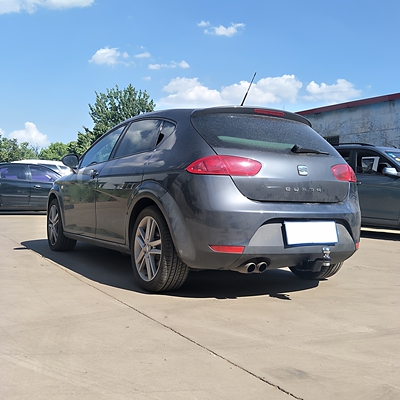 西雅特LEON方口防撞拖车杠