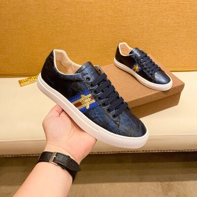 欧洲站透气舒适板鞋休闲系带潮流