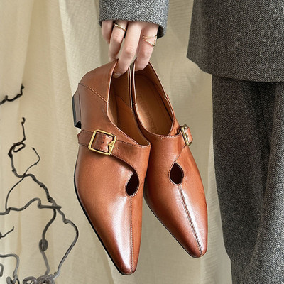 真皮复古时尚尖头平底单鞋